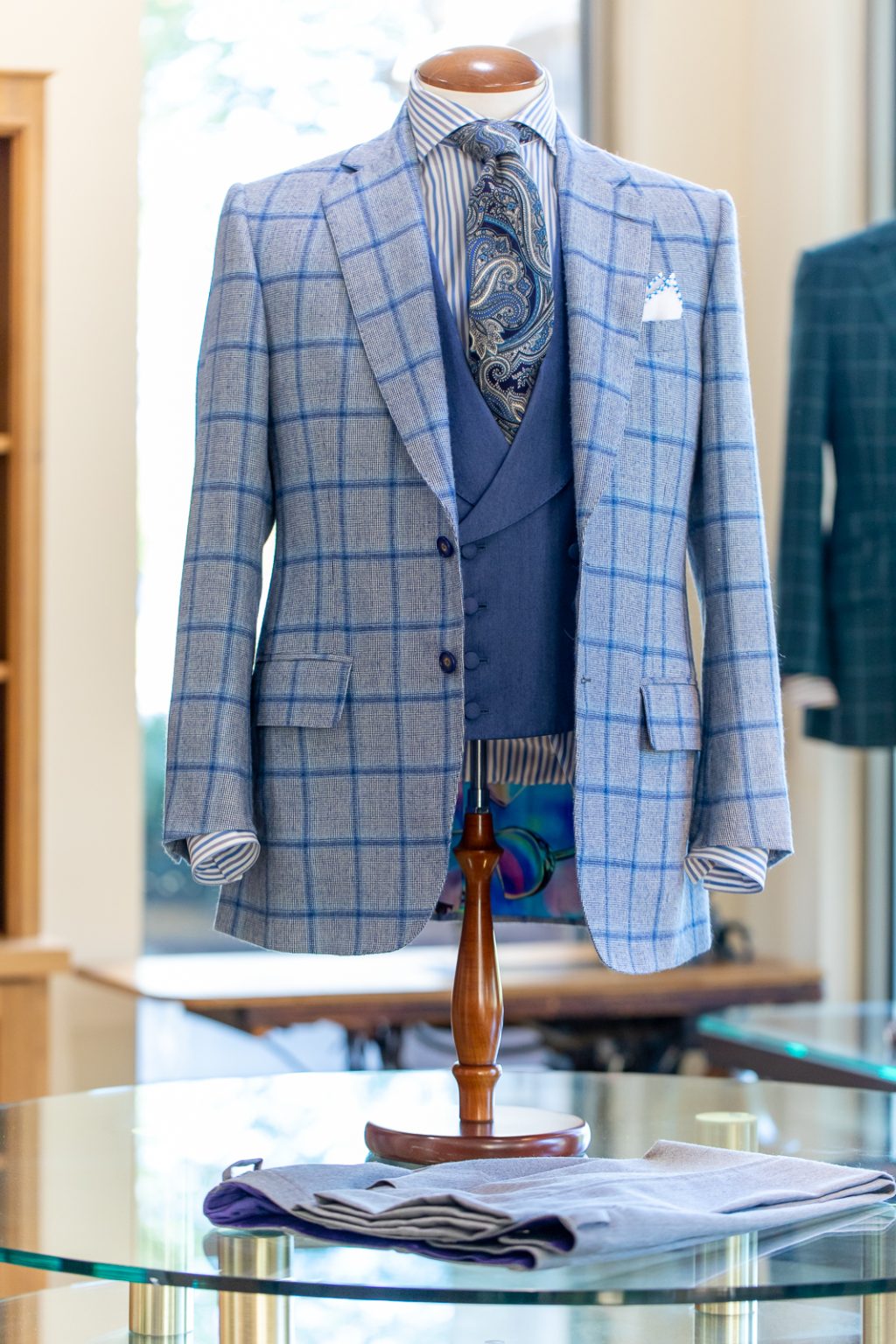 MARTINEZ CUSTOM CLOTHIER – Designed exclusively for you.